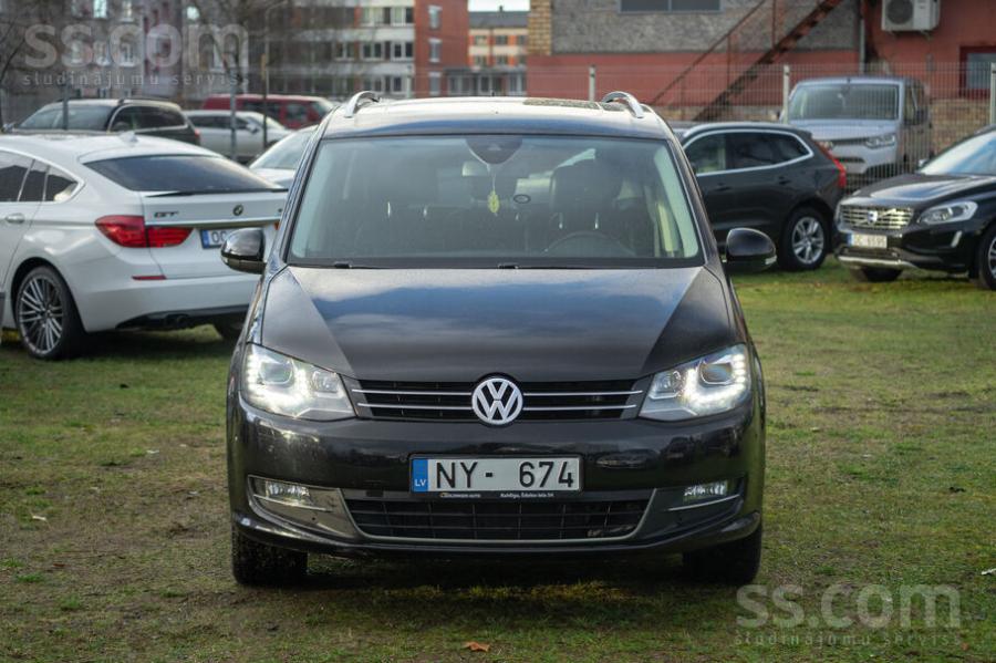 Black Volkswagen Sharan 2015 in Liepaja, with an engine capacity of 2.00 L and mileage of 251 thousand km for 12300 €, photo 6 on AUTOMOTO.COM.LV