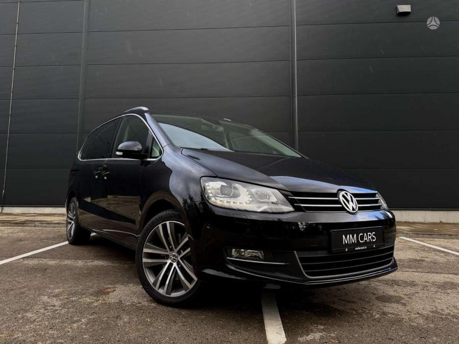 Black Volkswagen Sharan 2015 in Riga, with an engine capacity of 1.97 L and mileage of 300 thousand km for 12900 €, photo 2 on AUTOMOTO.COM.LV
