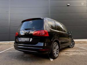 Black Volkswagen Sharan 2015 in Riga, with an engine capacity of 1.97 L and mileage of 300 thousand km for 12900 €, photo 5 on AUTOMOTO.COM.LV