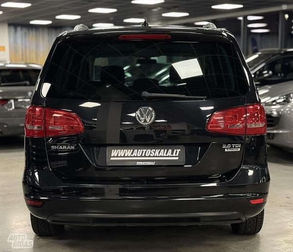 Melns Volkswagen Sharan 2015 Klaipėda, ar dzinēja tilpumu 2.00 L un nobraukumu 275 tūkst. km par 11950 €, foto 3 vietnē AUTOMOTO.COM.LV
