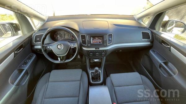 Black Volkswagen Sharan 2015 in Jurmala, with an engine capacity of 2.00 L and mileage of 392 thousand km for 8700 €, photo 5 on AUTOMOTO.COM.LV