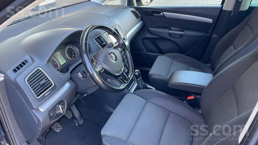 Melns Volkswagen Sharan 2015 Jūrmala, ar dzinēja tilpumu 2.00 L un nobraukumu 392 tūkst. km par 8700 €, foto 8 vietnē AUTOMOTO.COM.LV