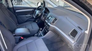 Melns Volkswagen Sharan 2015 Jūrmala, ar dzinēja tilpumu 2.00 L un nobraukumu 392 tūkst. km par 8700 €, foto 9 vietnē AUTOMOTO.COM.LV
