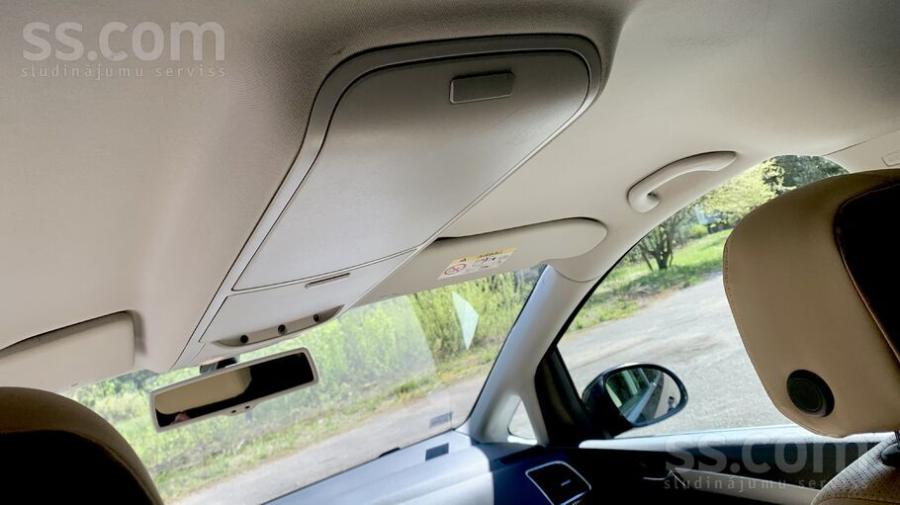 Black Volkswagen Sharan 2015 in Riga, with an engine capacity of 2.00 L and mileage of 0 thousand km for 8500 €, photo 11 on AUTOMOTO.COM.LV