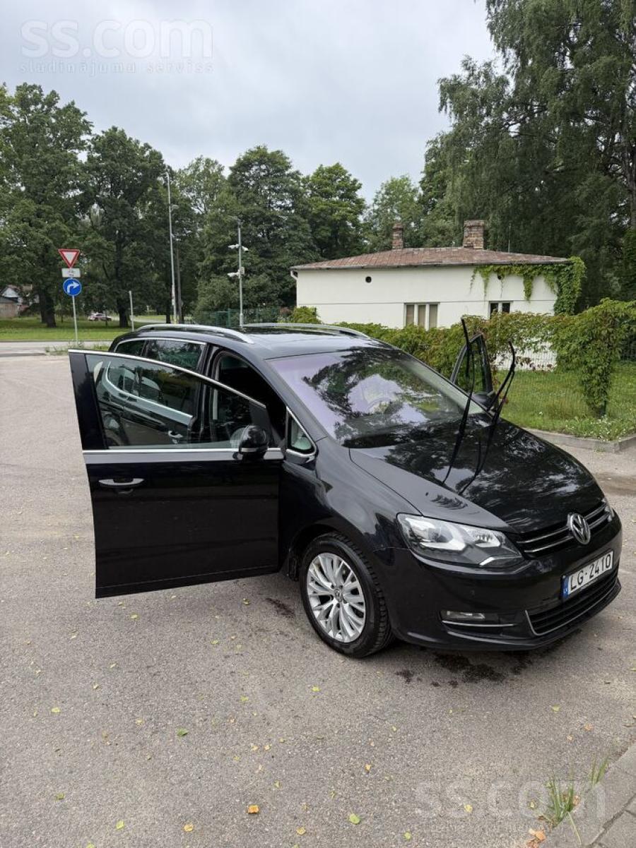 Black Volkswagen Sharan 2015 in Riga, with an engine capacity of 2.00 L and mileage of 370 thousand km for 4000 €, photo 3 on AUTOMOTO.COM.LV