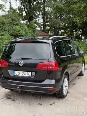 Black Volkswagen Sharan 2015 in Riga, with an engine capacity of 2.00 L and mileage of 370 thousand km for 4000 €, photo 5 on AUTOMOTO.COM.LV