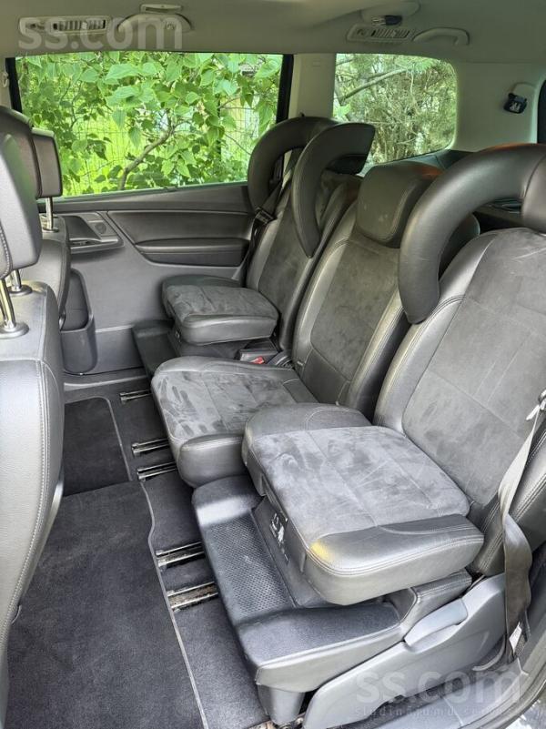 Black Volkswagen Sharan 2015 in Riga, with an engine capacity of 2.00 L and mileage of 370 thousand km for 4000 €, photo 6 on AUTOMOTO.COM.LV