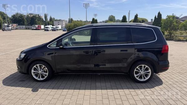 Black Volkswagen Sharan 2015 in Riga, with an engine capacity of 2.00 L and mileage of 257 thousand km for 7100 €, photo 9 on AUTOMOTO.COM.LV