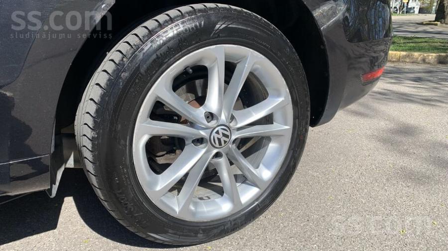 Black Volkswagen Sharan 2015 in Riga, with an engine capacity of 2.00 L and mileage of 257 thousand km for 7100 €, photo 11 on AUTOMOTO.COM.LV