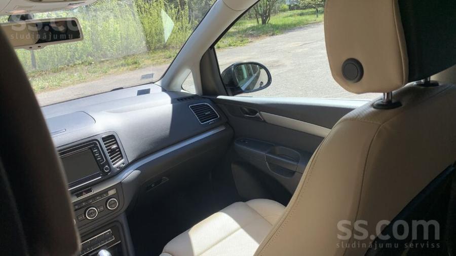 Black Volkswagen Sharan 2015 in Riga, with an engine capacity of 2.00 L and mileage of 257 thousand km for 7100 €, photo 22 on AUTOMOTO.COM.LV