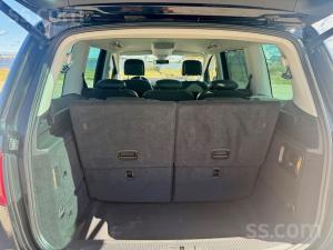 Melns Volkswagen Sharan 2015 Ventspils, ar dzinēja tilpumu 2.00 L un nobraukumu 273 tūkst. km par 9900 €, foto 6 vietnē AUTOMOTO.COM.LV