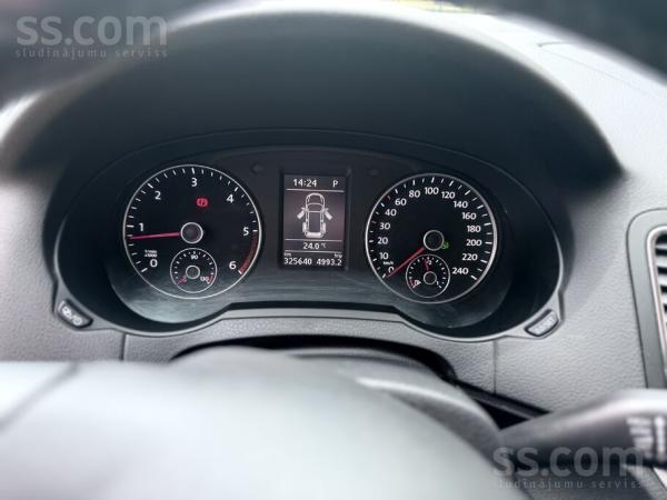 Black Volkswagen Sharan 2015 in Riga, with an engine capacity of 2.00 L and mileage of 332 thousand km for 12000 €, photo 9 on AUTOMOTO.COM.LV