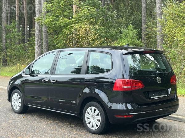 Volkswagen Sharan 2015 Valmiera vietnē Melns Volkswagen Sharan 2015 Valmiera, ar dzinēja tilpumu 2.00 L un nobraukumu 0 tūkst. km par 8800 €, foto 7 vietnē AUTOMOTO.COM.LV