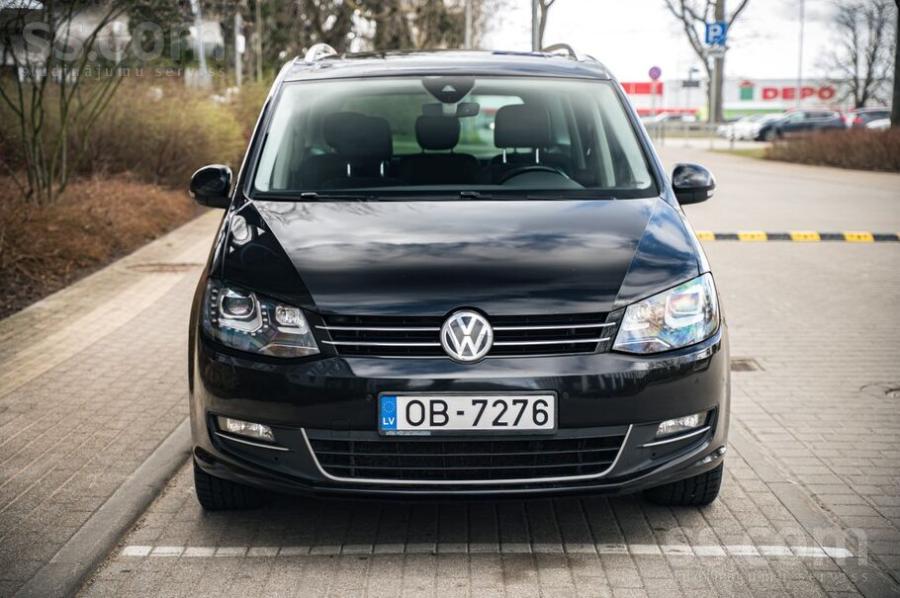 Melns Volkswagen Sharan 2016 Rīga, ar dzinēja tilpumu 2.00 L un nobraukumu 251 tūkst. km par 11990 €, foto 2 vietnē AUTOMOTO.COM.LV
