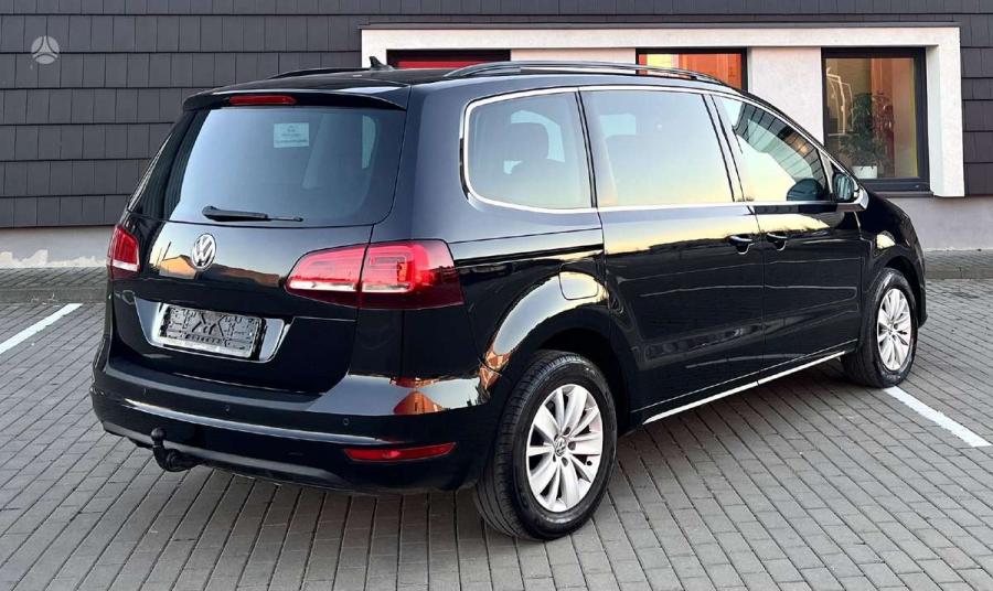 Melns Volkswagen Sharan 2016 Kauņa, ar dzinēja tilpumu 2.00 L un nobraukumu 253 tūkst. km par 10599 €, foto 4 vietnē AUTOMOTO.COM.LV