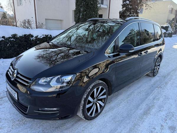 Black Volkswagen Sharan 2016 in Kaunas, with an engine capacity of 1.97 L and mileage of 263 thousand km for 13900 €, photo 1 on AUTOMOTO.COM.LV