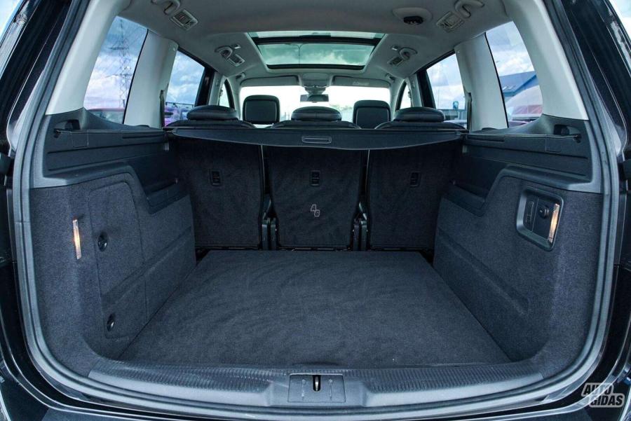 Melns Volkswagen Sharan 2016 Marijampole, ar dzinēja tilpumu 2.00 L un nobraukumu 179 tūkst. km par 11950 €, foto 15 vietnē AUTOMOTO.COM.LV