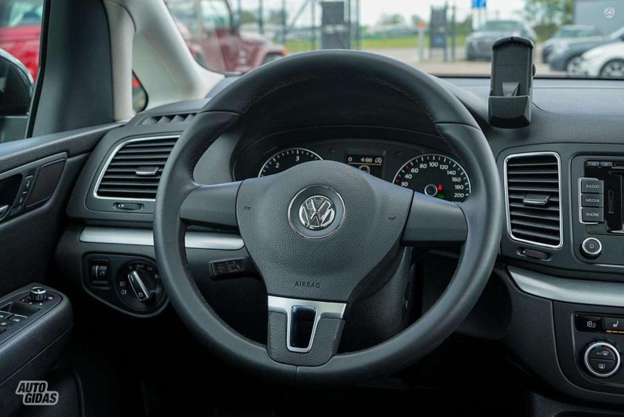 Melns Volkswagen Sharan 2016 Marijampole, ar dzinēja tilpumu 2.00 L un nobraukumu 179 tūkst. km par 11950 €, foto 19 vietnē AUTOMOTO.COM.LV