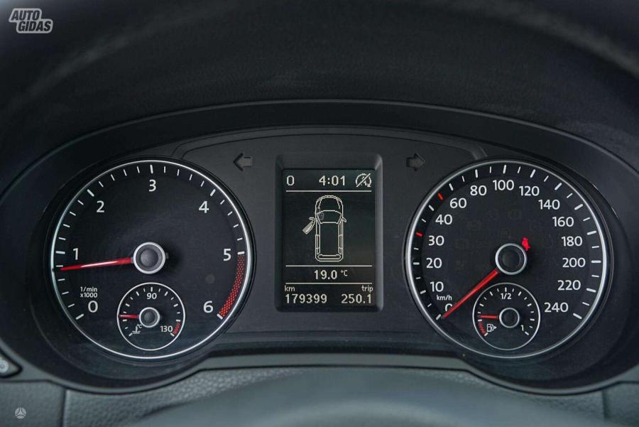 Melns Volkswagen Sharan 2016 Marijampole, ar dzinēja tilpumu 2.00 L un nobraukumu 179 tūkst. km par 11950 €, foto 21 vietnē AUTOMOTO.COM.LV