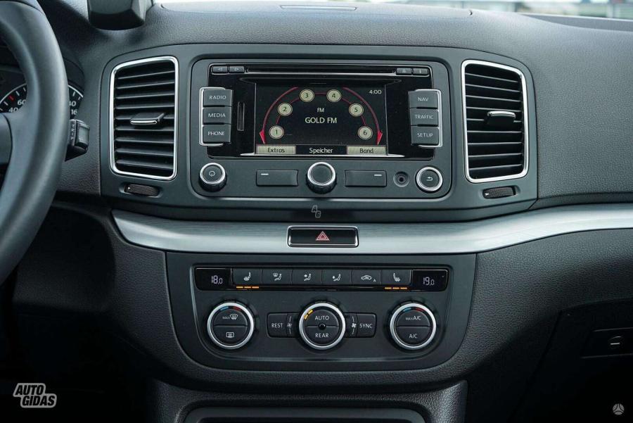 Melns Volkswagen Sharan 2016 Marijampole, ar dzinēja tilpumu 2.00 L un nobraukumu 179 tūkst. km par 11950 €, foto 22 vietnē AUTOMOTO.COM.LV
