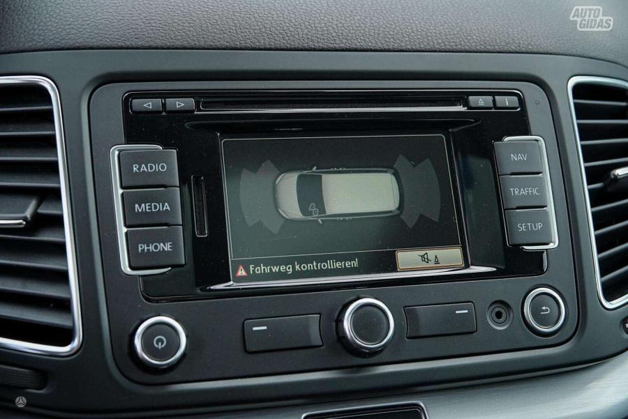 Melns Volkswagen Sharan 2016 Marijampole, ar dzinēja tilpumu 2.00 L un nobraukumu 179 tūkst. km par 11950 €, foto 23 vietnē AUTOMOTO.COM.LV