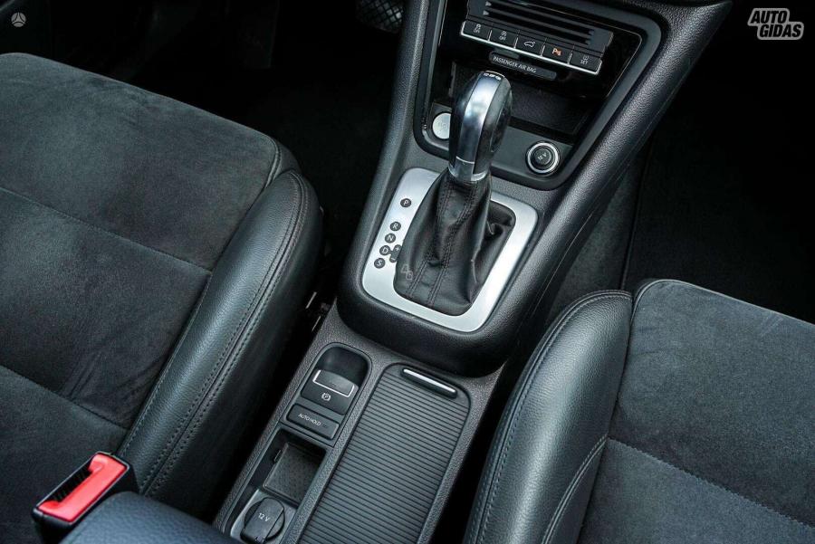 Melns Volkswagen Sharan 2016 Marijampole, ar dzinēja tilpumu 2.00 L un nobraukumu 179 tūkst. km par 11950 €, foto 25 vietnē AUTOMOTO.COM.LV