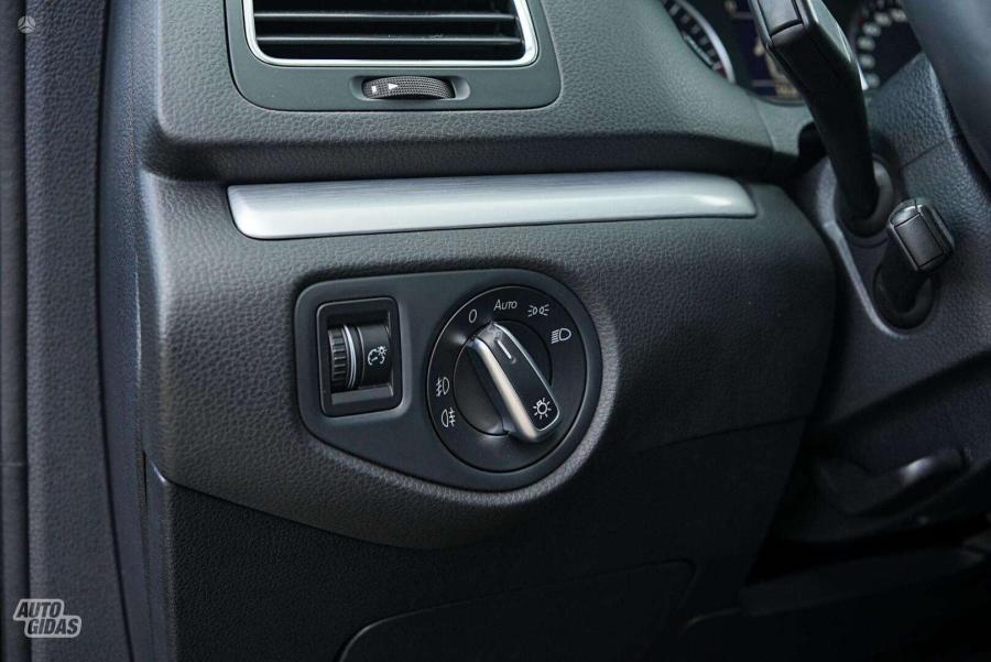 Melns Volkswagen Sharan 2016 Marijampole, ar dzinēja tilpumu 2.00 L un nobraukumu 179 tūkst. km par 11950 €, foto 30 vietnē AUTOMOTO.COM.LV