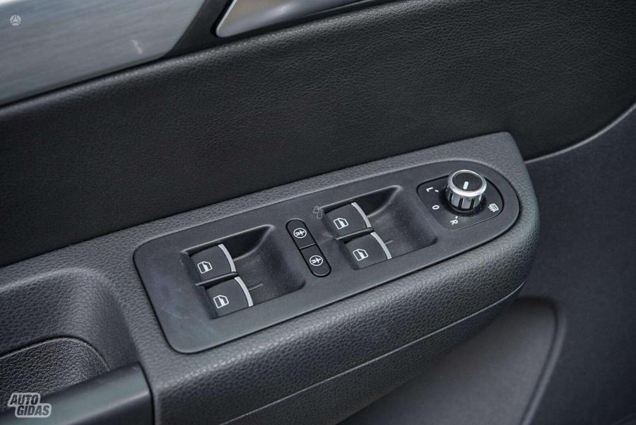 Melns Volkswagen Sharan 2016 Marijampole, ar dzinēja tilpumu 2.00 L un nobraukumu 179 tūkst. km par 11950 €, foto 31 vietnē AUTOMOTO.COM.LV