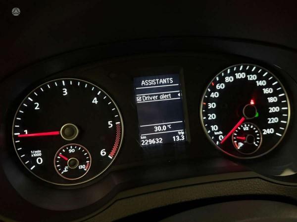 Black Volkswagen Sharan 2016 in Marijampole, with an engine capacity of 1.97 L and mileage of 230 thousand km for 11750 €, photo 3 on AUTOMOTO.COM.LV