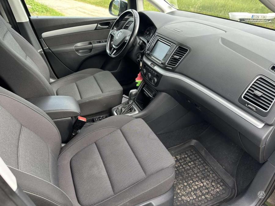 Melns Volkswagen Sharan 2016 Ukmergė, ar dzinēja tilpumu 2.00 L un nobraukumu 251 tūkst. km par 10200 €, foto 14 vietnē AUTOMOTO.COM.LV