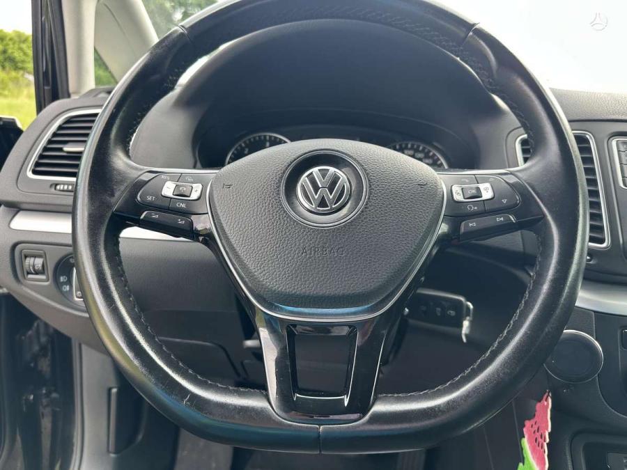 Melns Volkswagen Sharan 2016 Ukmergė, ar dzinēja tilpumu 2.00 L un nobraukumu 251 tūkst. km par 10200 €, foto 17 vietnē AUTOMOTO.COM.LV