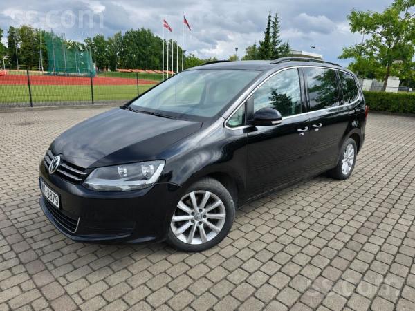 Volkswagen Sharan 2016 in Jelgava on AUTOMOTO.COM.LV Black Volkswagen Sharan 2016 in Jelgava, with an engine capacity of 2.00 L and mileage of 211 thousand km for 10200 €, photo 1 on AUTOMOTO.COM.LV