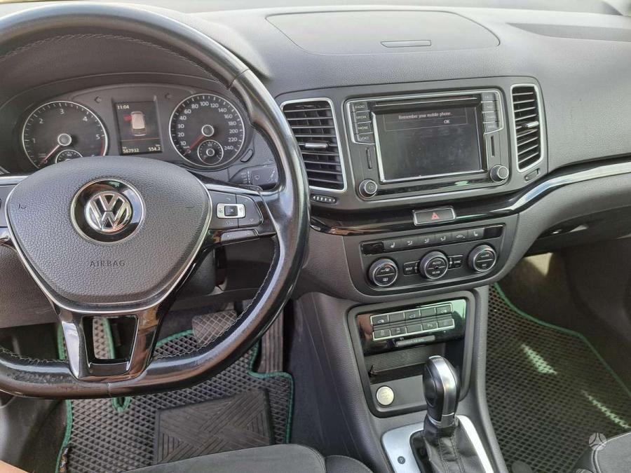 Melns Volkswagen Sharan 2016 Kauņa, ar dzinēja tilpumu 1.97 L un nobraukumu 568 tūkst. km par 8750 €, foto 3 vietnē AUTOMOTO.COM.LV