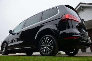 Black Volkswagen Sharan 2017 in Kaunas, with an engine capacity of 2.00 L and mileage of 260 thousand km for 11648 €, photo  on AUTOMOTO.COM.LV