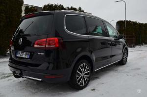 Melns Volkswagen Sharan 2017 Kauņa, ar dzinēja tilpumu 2.00 L un nobraukumu 259 tūkst. km par 11650 €, foto  vietnē AUTOMOTO.COM.LV
