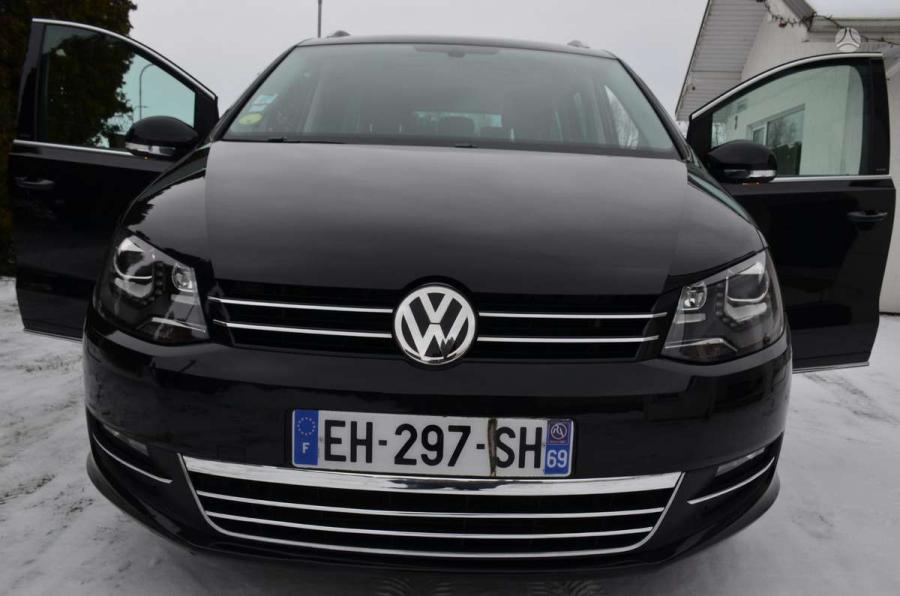 Black Volkswagen Sharan 2017 in Kaunas, with an engine capacity of 2.00 L and mileage of 259 thousand km for 11650 €, photo 4 on AUTOMOTO.COM.LV