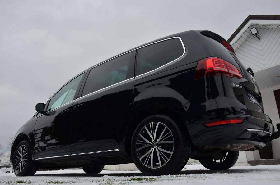Black Volkswagen Sharan 2017 in Kaunas, with an engine capacity of 2.00 L and mileage of 259 thousand km for 11650 €, photo 13 on AUTOMOTO.COM.LV