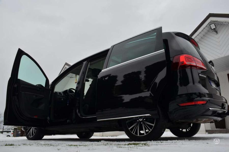 Black Volkswagen Sharan 2017 in Kaunas, with an engine capacity of 2.00 L and mileage of 259 thousand km for 11650 €, photo 22 on AUTOMOTO.COM.LV