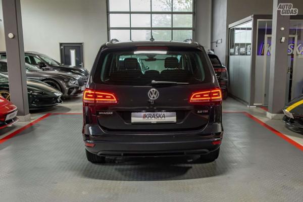 Melns Volkswagen Sharan 2017 Kauņa, ar dzinēja tilpumu 2.00 L un nobraukumu 88 tūkst. km par 31619 €, foto 10 vietnē AUTOMOTO.COM.LV