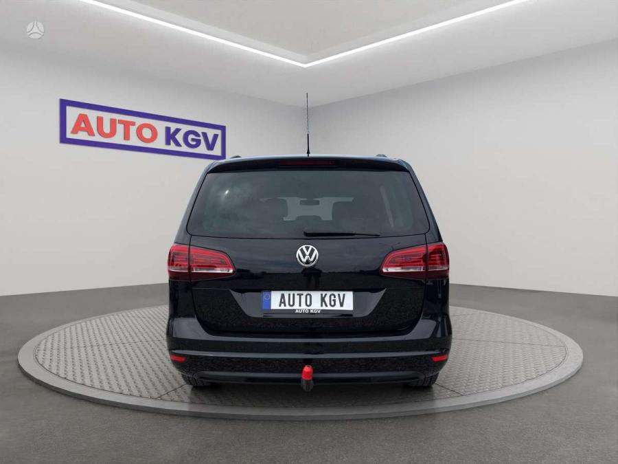 Melns Volkswagen Sharan 2017 Kauņa, ar dzinēja tilpumu 2.00 L un nobraukumu 271 tūkst. km par 12999 €, foto 5 vietnē AUTOMOTO.COM.LV