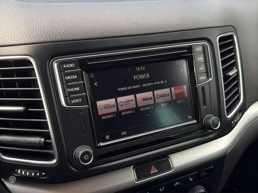 Melns Volkswagen Sharan 2017 Kauņa, ar dzinēja tilpumu 2.00 L un nobraukumu 271 tūkst. km par 12999 €, foto 18 vietnē AUTOMOTO.COM.LV