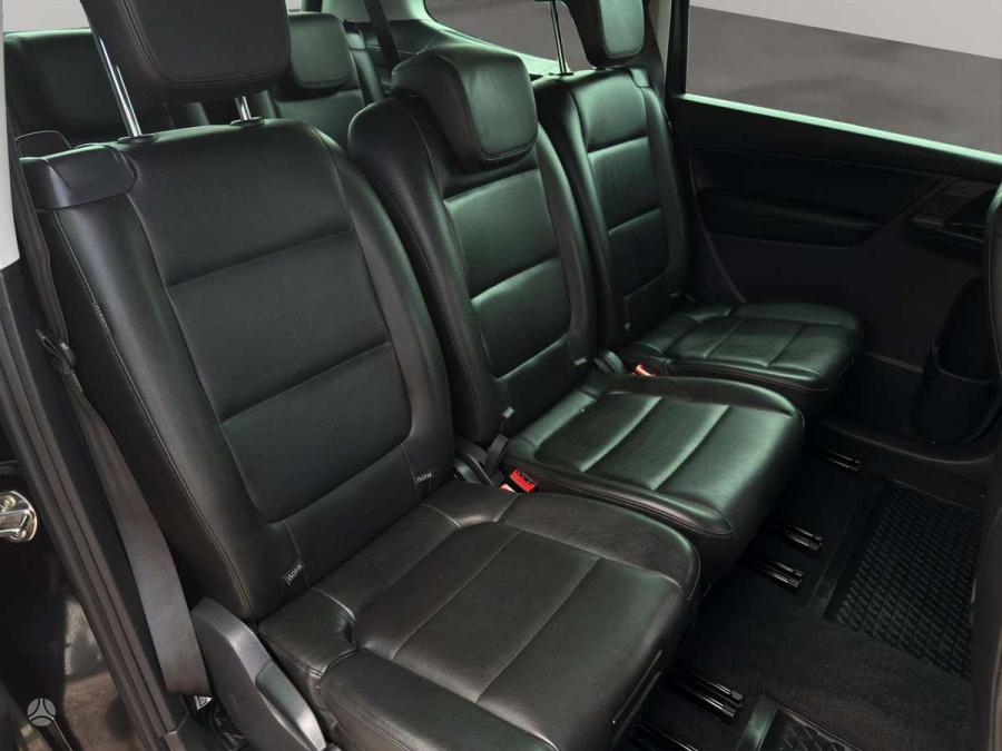 Melns Volkswagen Sharan 2017 Kauņa, ar dzinēja tilpumu 2.00 L un nobraukumu 271 tūkst. km par 12999 €, foto 10 vietnē AUTOMOTO.COM.LV