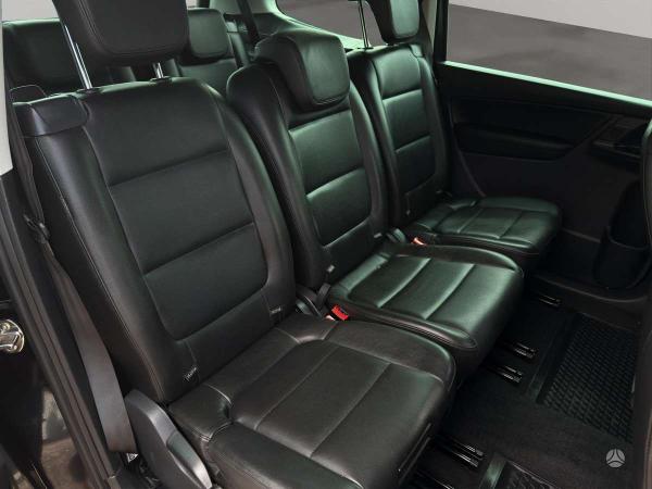 Melns Volkswagen Sharan 2017 Kauņa, ar dzinēja tilpumu 2.00 L un nobraukumu 271 tūkst. km par 12999 €, foto 10 vietnē AUTOMOTO.COM.LV