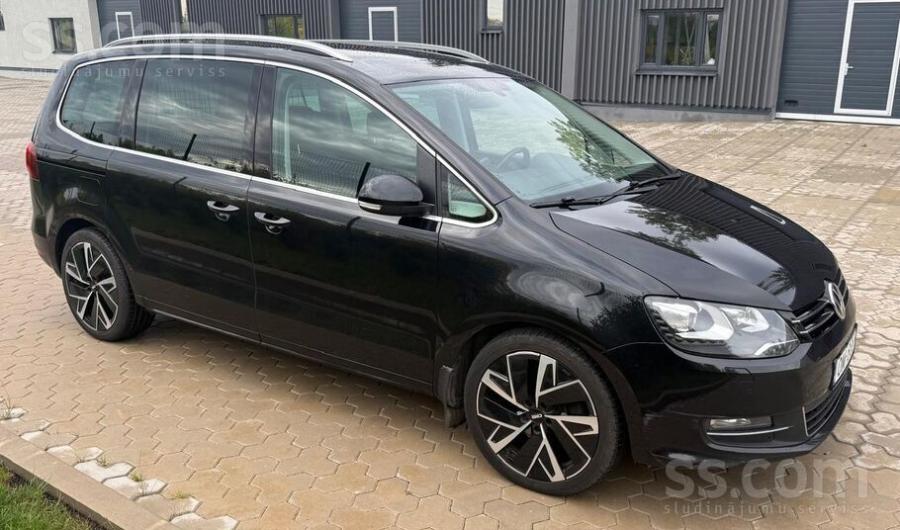 Melns Volkswagen Sharan 2017 Rīga, ar dzinēja tilpumu 2.00 L un nobraukumu 313 tūkst. km par 8900 €, foto 3 vietnē AUTOMOTO.COM.LV