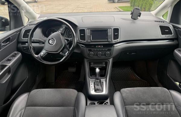 Melns Volkswagen Sharan 2017 Rīga, ar dzinēja tilpumu 2.00 L un nobraukumu 313 tūkst. km par 8900 €, foto 4 vietnē AUTOMOTO.COM.LV