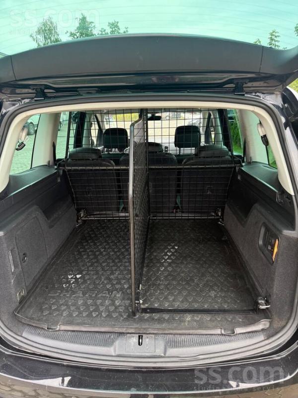 Melns Volkswagen Sharan 2017 Rīga, ar dzinēja tilpumu 2.00 L un nobraukumu 313 tūkst. km par 8900 €, foto 6 vietnē AUTOMOTO.COM.LV