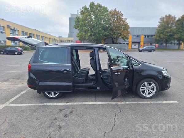 Melns Volkswagen Sharan 2017 Rīga, ar dzinēja tilpumu 2.00 L un nobraukumu 329 tūkst. km par 12200 €, foto 4 vietnē AUTOMOTO.COM.LV