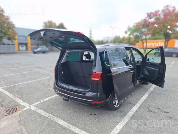 Melns Volkswagen Sharan 2017 Rīga, ar dzinēja tilpumu 2.00 L un nobraukumu 329 tūkst. km par 12200 €, foto 5 vietnē AUTOMOTO.COM.LV