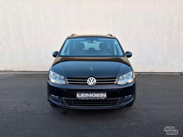 Black Volkswagen Sharan 2018 in Kaunas, with an engine capacity of 1.40 L and mileage of 73 thousand km for 23265 €, photo 6 on AUTOMOTO.COM.LV