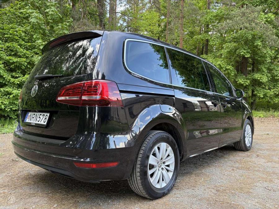 Melns Volkswagen Sharan 2018 Utena, ar dzinēja tilpumu 1.97 L un nobraukumu 294 tūkst. km par 11700 €, foto 7 vietnē AUTOMOTO.COM.LV